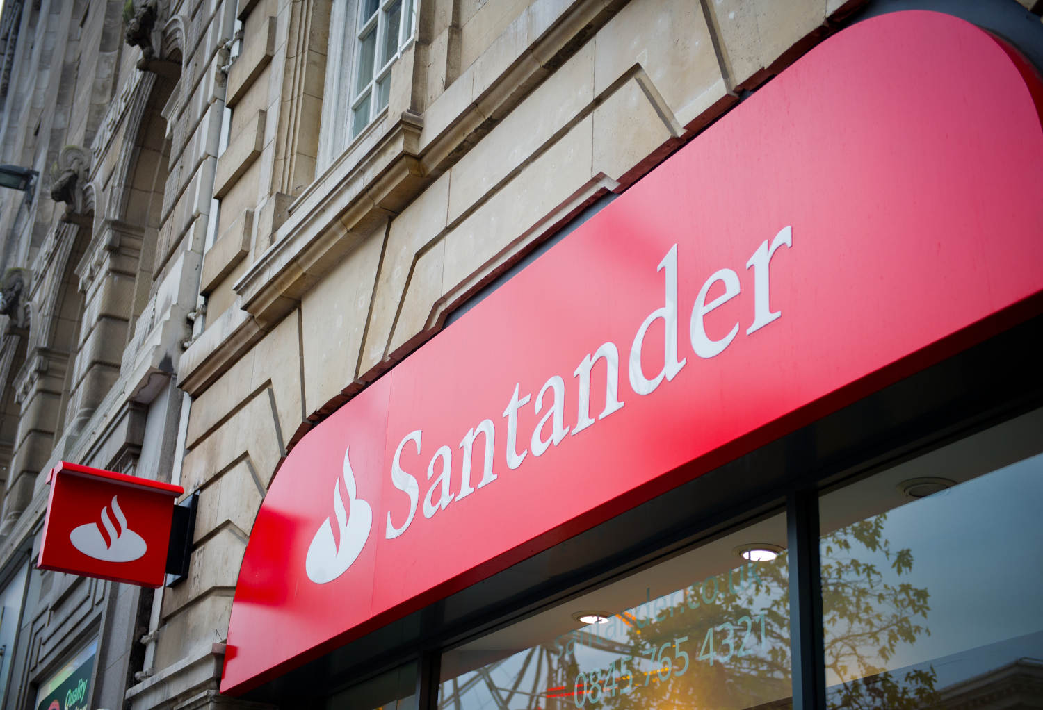 Banco Santander Reveals Blockchain Identity Project The Chain Bulletin